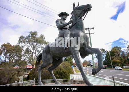 Captain Thunderbolt sculpture in Uralla, unveiled in 1988 , Frederick ...