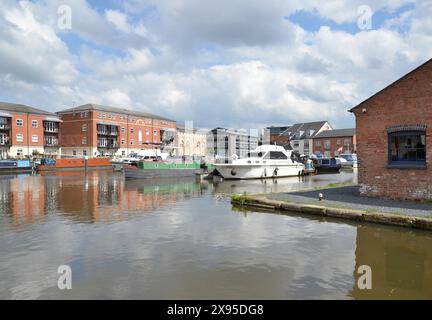 Diglis Basin, the junction between the River Severn and the Worcester and Birmingham Canal in ...