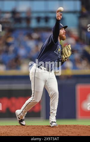 Tampa Bay Rays pitcher Zack Littell (52) throws to home plate during ...
