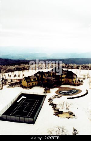 June 21, 2005 - PAT ROBERTSON'S HOUSE IN BATH COUNTY , VARGINIA , HOT ...