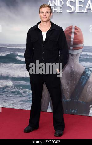 Robert Eades bei der Premiere des Kinofilms Young Woman and the Sea im ...