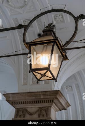 Classic overhead street light at Somerset House, London Stock Photo - Alamy