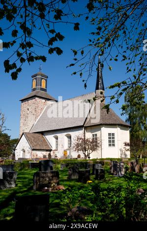 LEMLAND CHURCH, LEMLAND, ÅLAND: The beautiful Nordic stone built ...