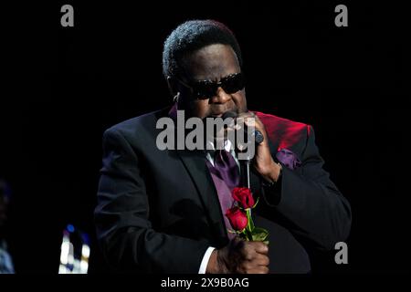 Iconic soul singer Al Green performing live Stock Photo - Alamy