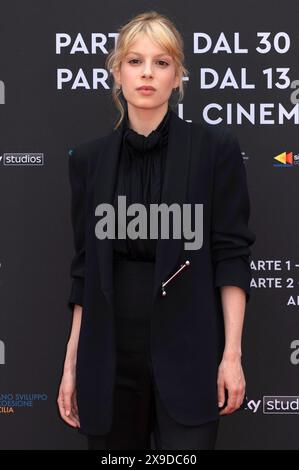 Alma Noce bei der Premiere der Sky-Serie 'L'arte della gioia' im Cinema ...