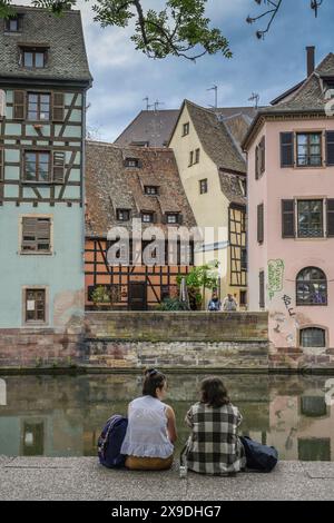Fachwerkhäuser, Quai de la Bruche, Fluss Ill, La Petite France ...