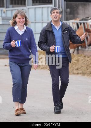 Prime Minister Rishi Sunak with Rachel Houchen and baby Hannah in ...