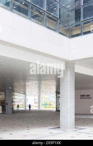 Busan Library, Daekpo, Busan, South Korea Stock Photo - Alamy