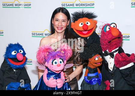 Lucy Liu at arrivals for Sesame Workshop s Annual Benefit Gala ...
