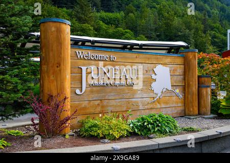 The Welcome Sign To Juneau Alaska The Capital City Of Alaska Has A Map ...