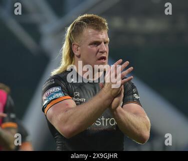 Brad Fash of Hull FC during pre-game warm up during the Betfred Super ...