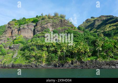 The famous scenic bay of Hanavave in Fatu Iva, Marquesas Islands ...