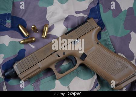 Glock 19X 9MM Semi-Auto pistol Threaded Barrel Suppressor Stock Photo ...