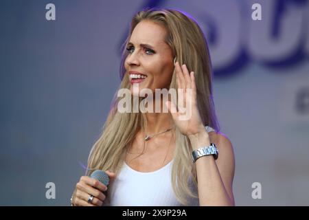Sängerin Jenice SchlagerOlymp 2024 am 01.06.2024 Zentraler Festplatz ...
