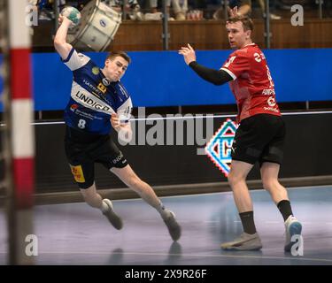 Andersson Lasse Bredekjaer (RL, Fuechse Berlin, #11), Peter Walz (Kreis, ThSV Eisenach, #14) GER ...