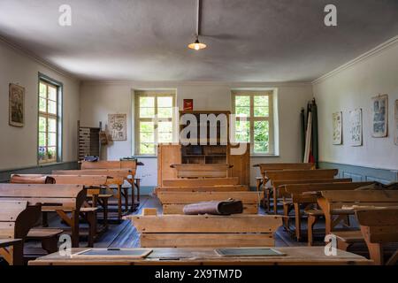 Neuhausen Ob Eck, Germany. 19th June, 2026. Numerous festivalgoers are ...