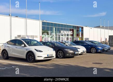 Tesla Super Charger power station at a highway rest stop petrol station ...