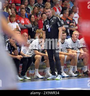 Filip Jicha (Trainer THW Kiel) enttaeuscht, frustriert, Emotion , GER ...