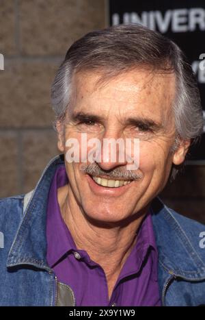 Dennis Weaver 1991 Credit: Ralph Dominguez/MediaPunch Stock Photo - Alamy