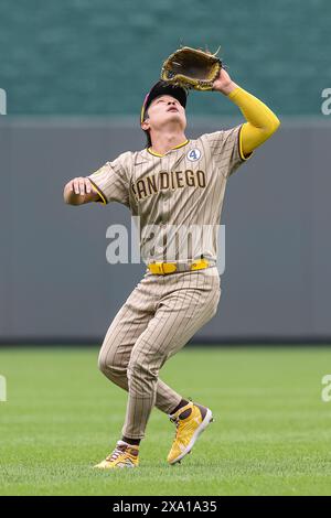 San Diego Padres shortstop Ha-Seong Kim plays in a baseball game ...