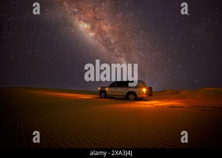 Milky way Galaxy in singing dune Qatar- Galactic core bay in Qatar ...