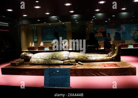 Antique Jade Clothes Sewn With Golden Thread or ancient Jade burial ...
