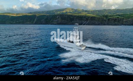 Beautiful views of the Atlantic Ocean off the coast of Portugal near ...