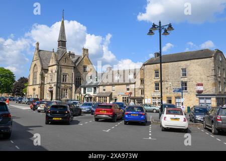 Stow on the wold, England - 19 May 2024: View at the village of Stow on ...