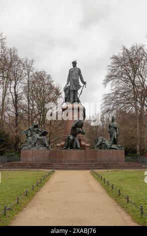 The Bismarck Memorial, famous statue of Berlin, Germany Stock Photo - Alamy