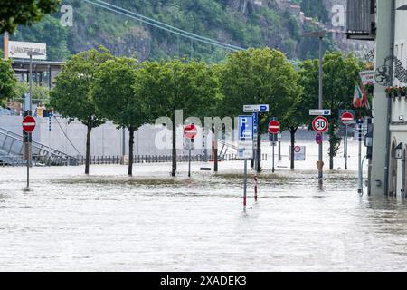 Passau, Germany. 06th June, 2024. Parts of the old town are flooded by ...