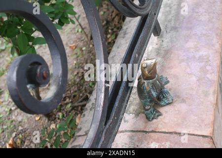 Kermit the frog, a bronze mini statue by Hungarian Ukrainian sculptor ...