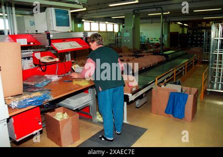 sorting system for letters and parcels for transportation sorting ...