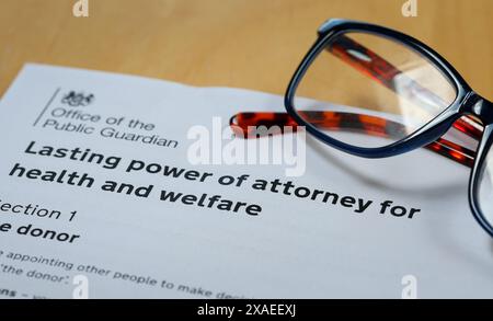 Lasting power of attorney form in the UK for propety and financial ...
