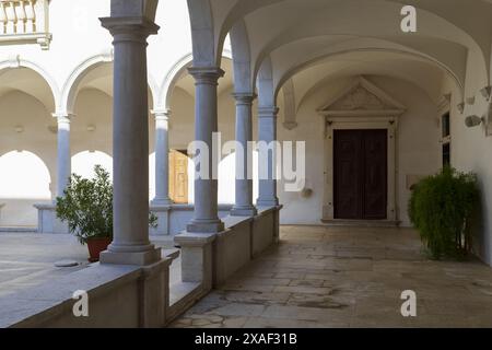 A white wooden ornamental colonnade at historical spa city Karlovy Vary ...