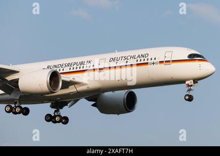 Der Airbus A350-941 A359 der Fluglinie German Air Force / GAF mit der ...