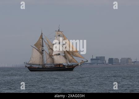 The Tres Hombres is the only trans-Atlantic sailing freighter without a ...