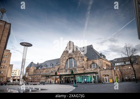 Picture of the a sign of Aachen Hbf train station, . Aachen ...