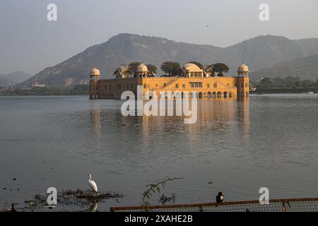 Jal Mahal, the Water Palace that seems floating atop the Man Sagar Lake ...