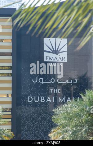 "Emaar Malls" and "The Dubai Mall" signs on the exterior of a building ...