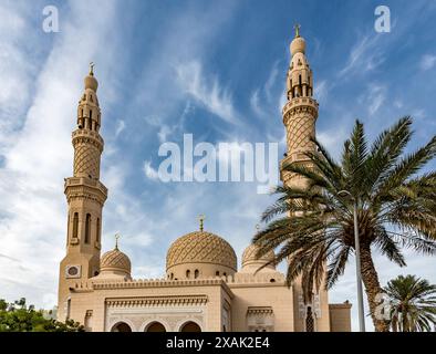 Jumeirah Mosque, Central Mosque, Jumeirah Masjid, Dubai, United Arab ...