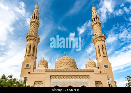 Jumeirah Mosque, Central Mosque, Jumeirah Masjid, Dubai, United Arab ...