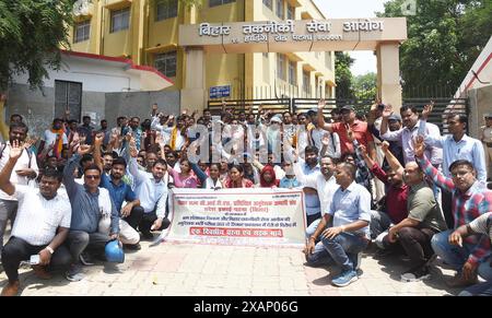 Patna, India. 07th June, 2024. PATNA, INDIA - JUNE 7: A hoarding of ...