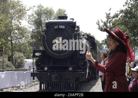Non Exclusive: the Empress 2816 steam locomotive that the CPKC company ...