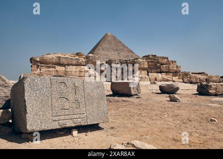 Great Pyramid of Khufu built in 2600 BC for the pharoah Khufu or Cheops ...