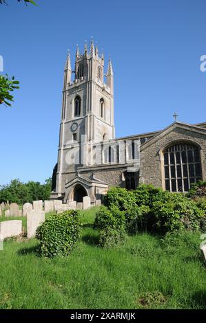 St Peters Church, Lowick, Northamptonshire Stock Photo - Alamy