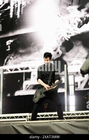 Rob Swire Gesang während des Auftritts der schwedischen D&B/Synthrock ...