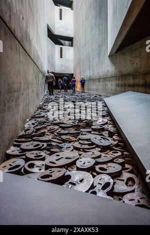 Shalechet, -fallen leaves-, artist installation by Menashe Kadishman ...