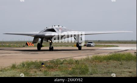 Sukhoi S-70 Okhotnik-B (Hunter-B) a Russian heavy UCAV that was being ...