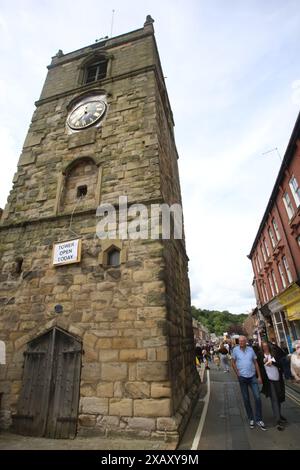 Morpeth Fair Day Parade With Classic Vehicle Parade and Morpeth Pipe ...