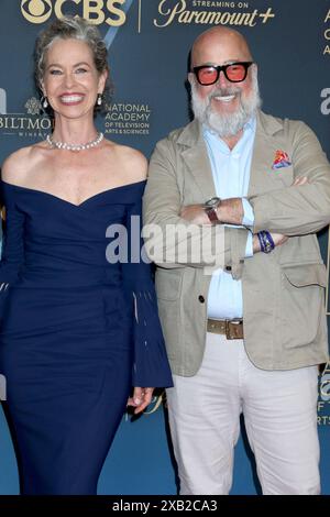 LOS ANGELES - JUN 7: Andrew Zimmern arrives at the 51st Daytime Emmy ...